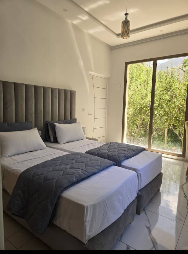 Bed & Breakfast In A Luxurious Designer Villa - Tamatert
