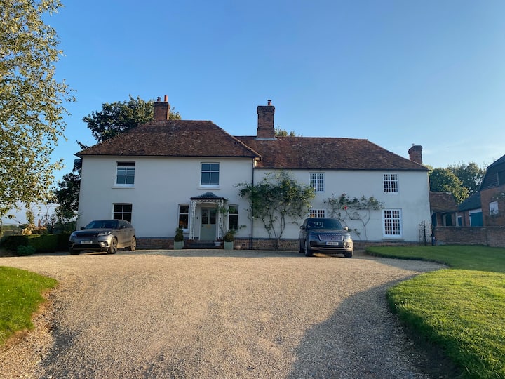 Luxury North Hampshire 5 Bed Georgian Farmhouse - Highclere