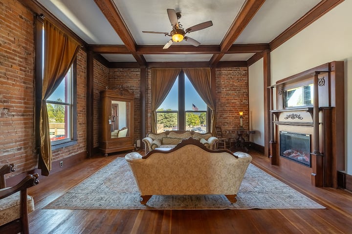 Historic Downtown Newberg | 1br Wine Country Gem - Domaine Drouhin Oregon