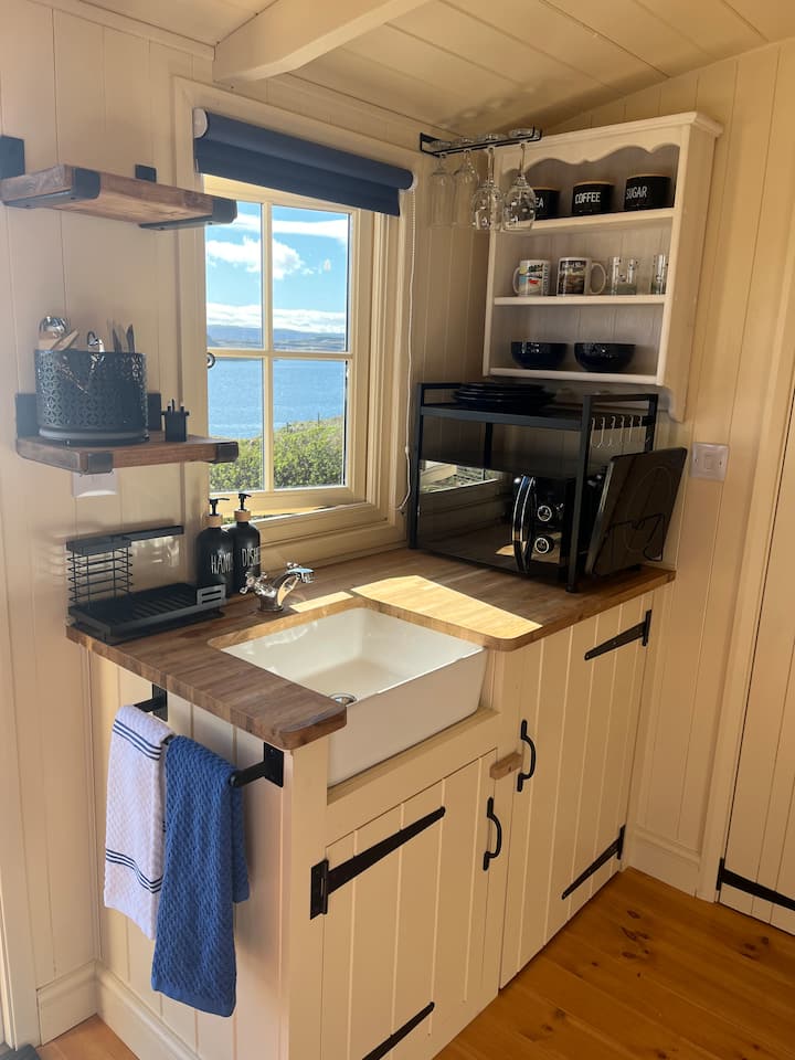 Skylark Shepherd’s Hut - Skye