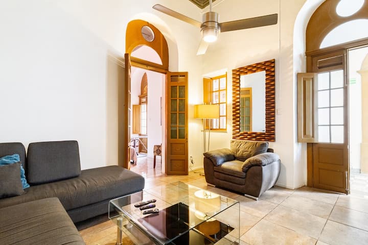 Modern Living In Historic Gem Near Old City Center - Mexico