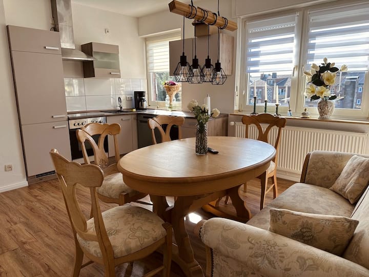 Zentrale 3zi | 2 Bäder | Wlan | Monteure & Fam. - Geilenkirchen