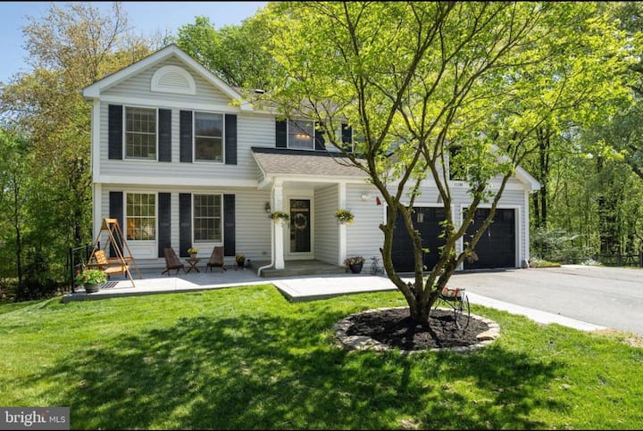 Entire Spacious Wood View Home In North Potomac! - Gaithersburg, MD