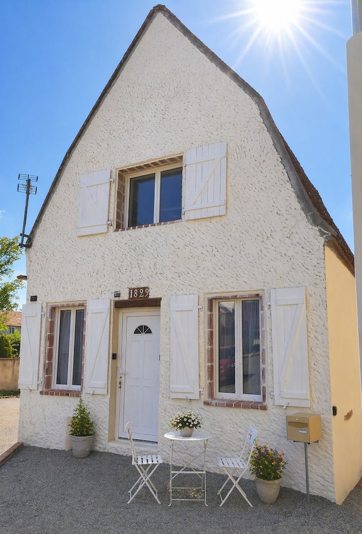 Petite Maison Cosy Avec Entrée Autonome - Lapalisse