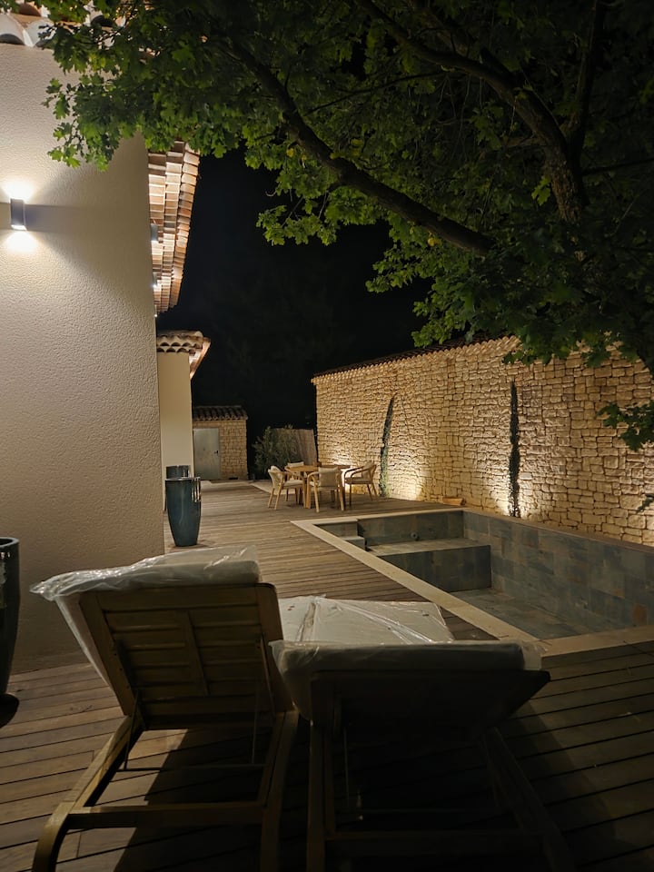 Villa De  Standing "Aurene ", 150 M2 Habitables . - Saint-Cannat