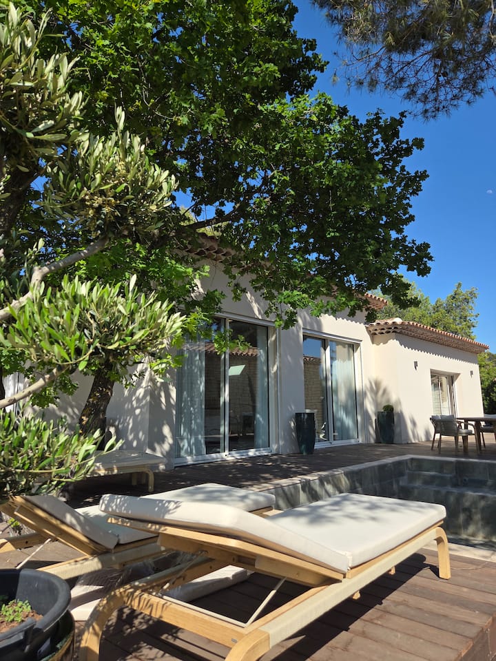 Villa De  Standing "Aurene ", 150 M2 Habitables . - Saint-Cannat