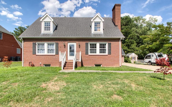 Private Retreat Within Minutes To Downtown Fxbg - Fredericksburg, VA