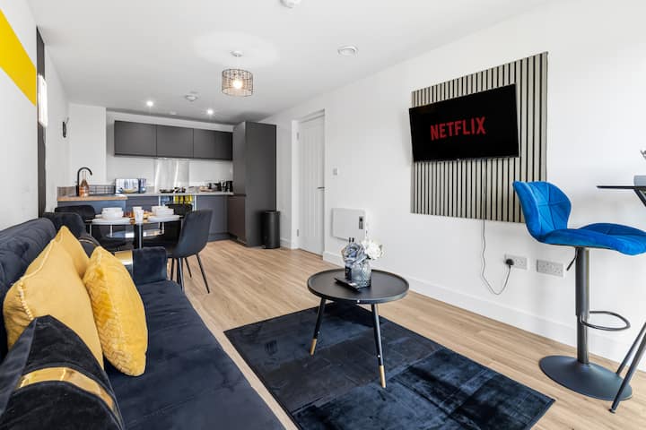 New 2br Apt - Parking - 2 Bath - Balcony -Central! - Guernsey