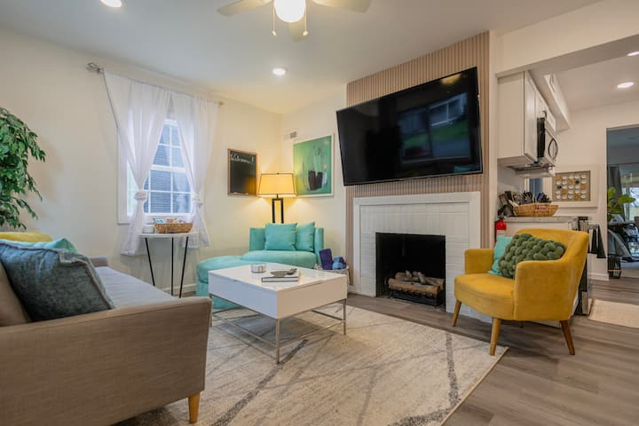 *New Cbus Home, Ev Ready, Outdoor Oasis, Pets Ok* - Columbus, OH