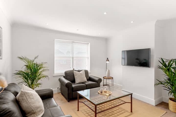 Spacious 1 Bedroom Apartment In Ruislip - Ruislip