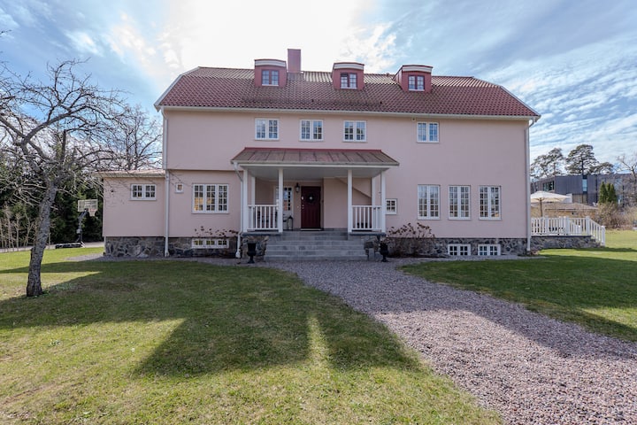 Unik Lyxvilla I Djursholm - Gym & Bastu - Solna