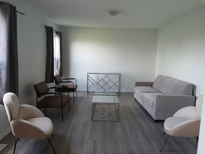 1 Beautiful Full Home In Brampton - Brampton
