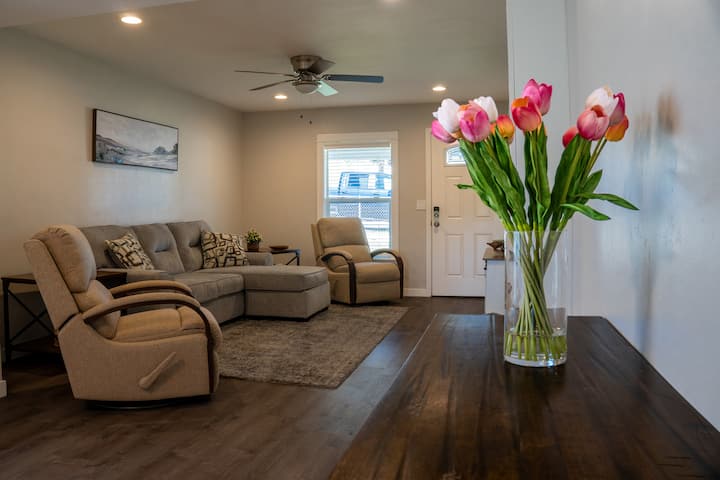 Cozy Cortez Bungalow - Klamath Falls, OR