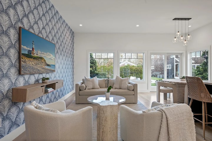 Chic And Refreshing Hamptons Retreat. - Hampton Bays, NY