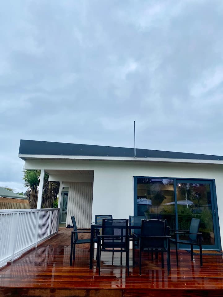 Waikuku Beach Retreat - Pegasus