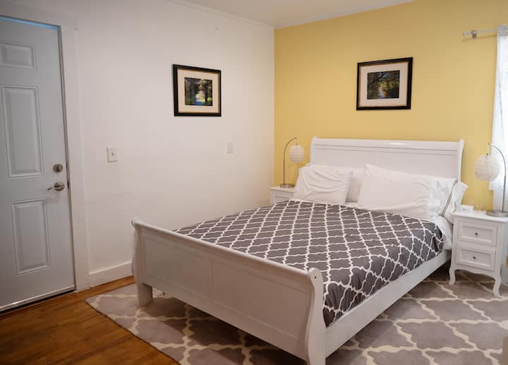 Tiny Studio In El Cerrito - El Cerrito, CA