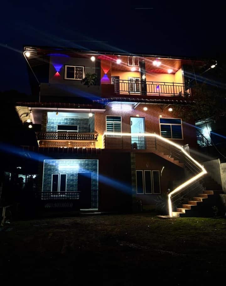 Brothers Holidayas Vagamon 
2&4&6 Bed Room Cottage - Vagamon