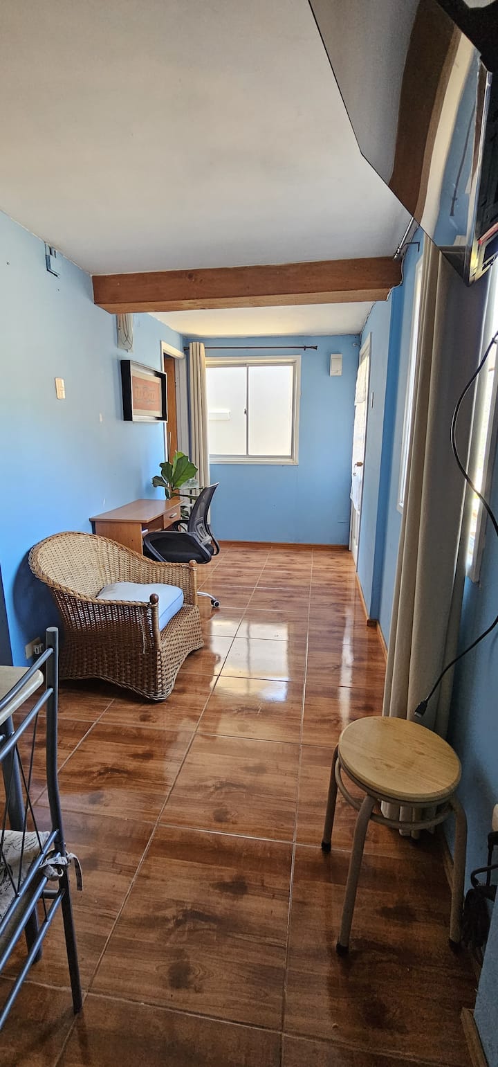 Casa De 1 Pieza, Comedor/cocina Y Baño. - Zapallar