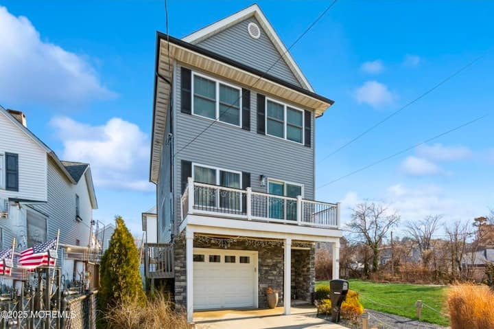 Sanctuary By The Bay Luxury Home - Red Bank, NJ