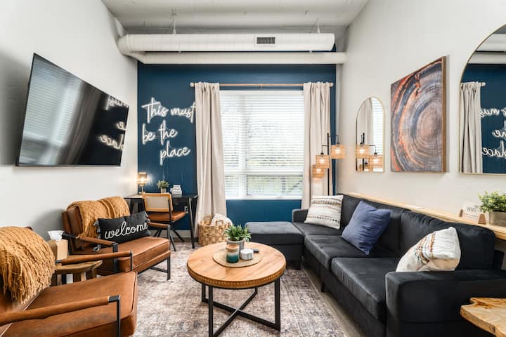 Greenbelt 2br For 6 | Pool · King Beds · Downtown - Boise, ID