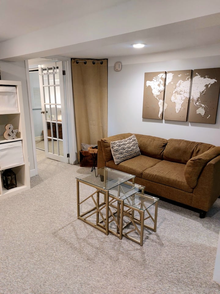 Private Suite W/ Private Entrance – Entire Place! - Toronto