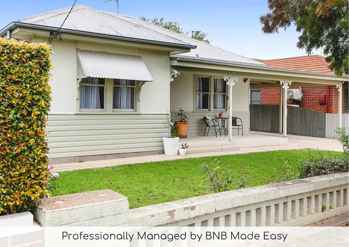Myrtle On Kincaid | Pet Friendly, Close To Cbd - Wagga Wagga