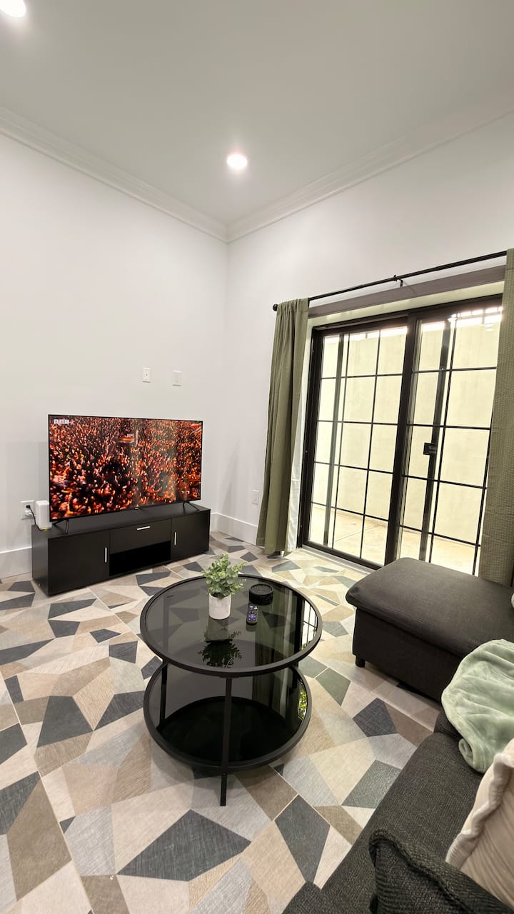 Stylish Renovated 2br, Near Path, Mins To Nyc - Jersey City, NJ