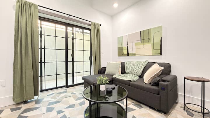Bright & Stylish 2br 10 Min To Path Near Nyc - Jersey City