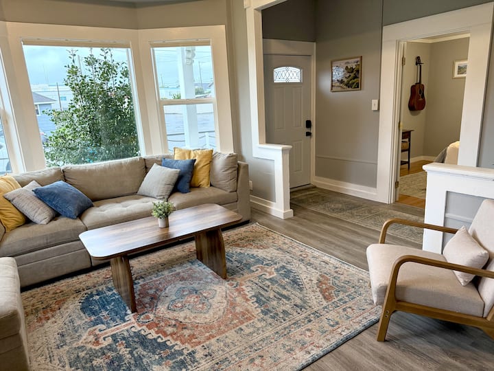 Redwood Coast Bungalow - Crescent City, CA