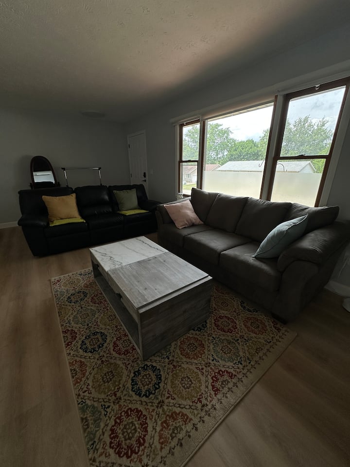 Newly Remodeled 3bedroom/2bath W/deck - Rockford