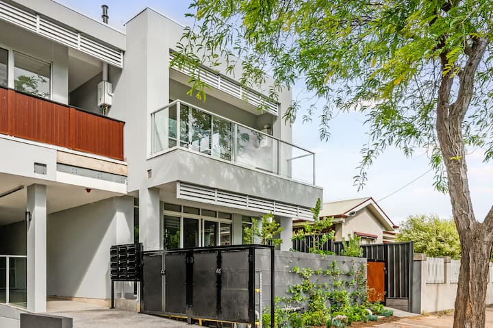 Norwood Gem! Prime Location, Leafy Surrounds. - Australia