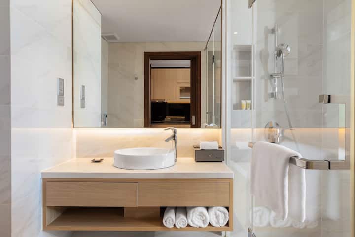 Studio King Bed  With Sea View - Da Nang
