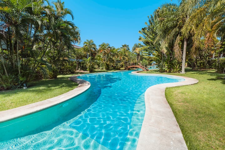 Refuge Tropical Avec Accès Privé Plage & Piscine - French Polynesia