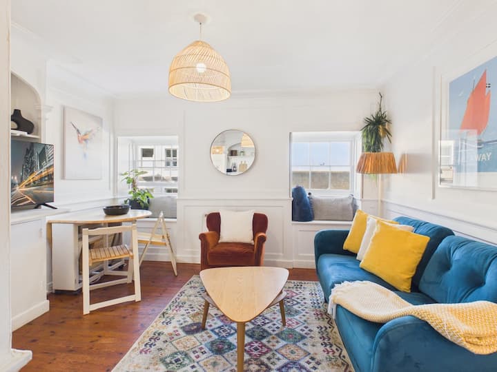 Falmouth Town Centre Apartment | Sleeps 4 - Falmouth