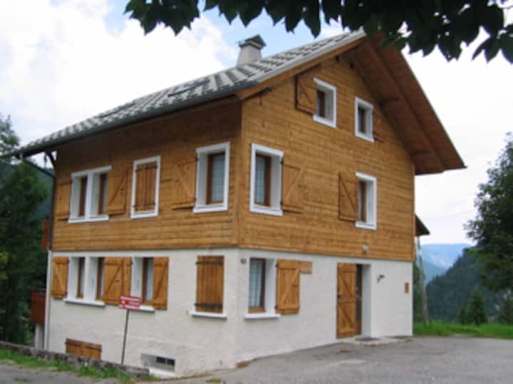 Appartement T4  Dans Un Chalet Près Des Pistes - La Clusaz