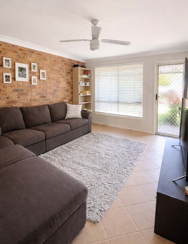 Warners Bay Escape - Mount Hutton