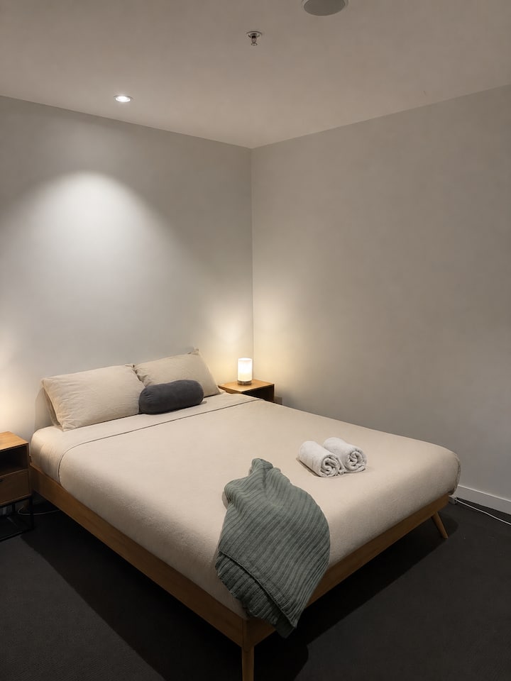 Marvel Stadium & 1br W/ Balcony, Pool, Gym & Spa - Melbourne