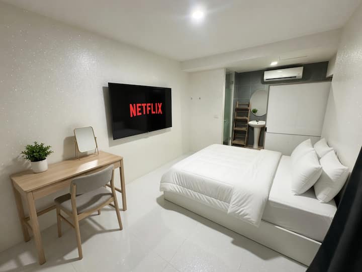 Studio 14+ Nights | Free E-bike | Near Airport - Bangkok Suvarnabhumi Airport (BKK)