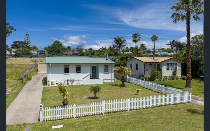 Bungo Beach Shack - Eden