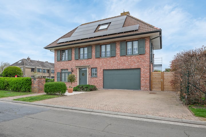 Amazing Villa In Bredene For 8 - Ostende