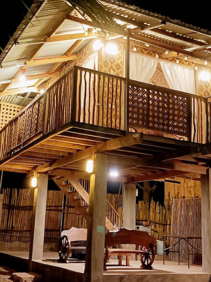 Lakat Balai Is Up And Down Villa For 12 Pax - Tanay