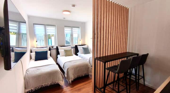 Modernes Wohnen | Studio Apartment Für 3 - Worms