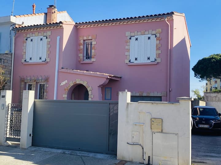Grande Maison Clim Au Centre - 8 Pers. - Le Grau-du-Roi