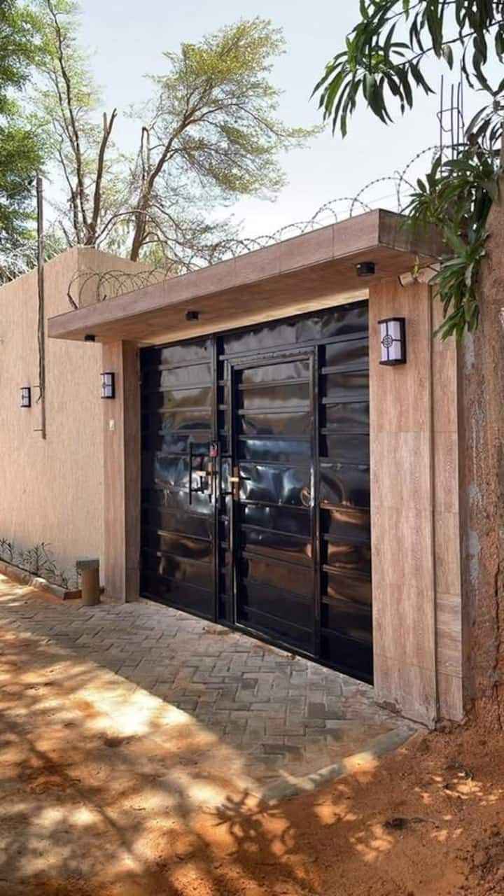 Maison 2 Chambres Sécurisé à 3min Du Centre-ville - Niamey