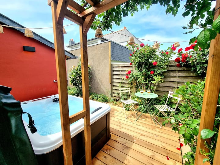 Maisonnette Jacuzzi, Proximité Immédiate De La Mer - Lorient