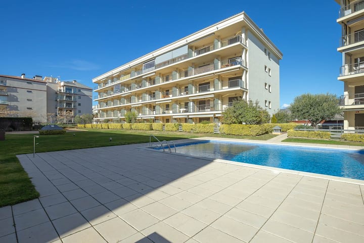 Apartamento En Rosas Con Piscina Y Salida A Playa. - Roses