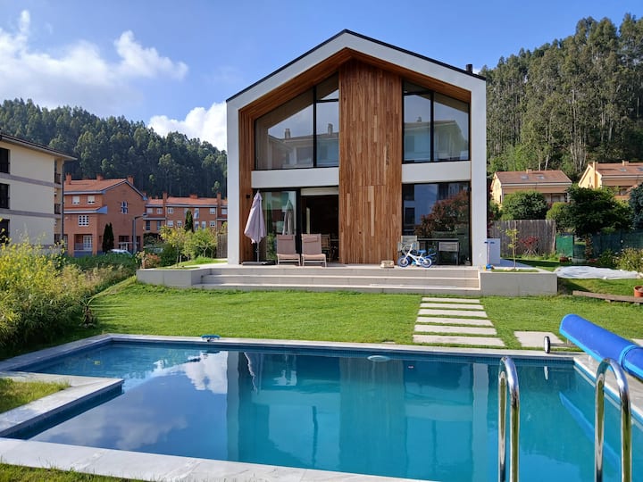 Preciosa Casa En Ribadesella (Zona Playa) - Ribadesella