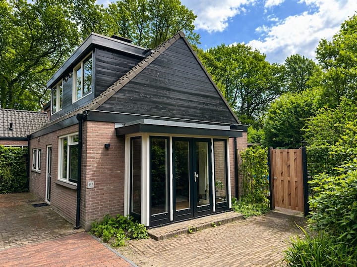 Peaceful Cottage With Garden - Bergen