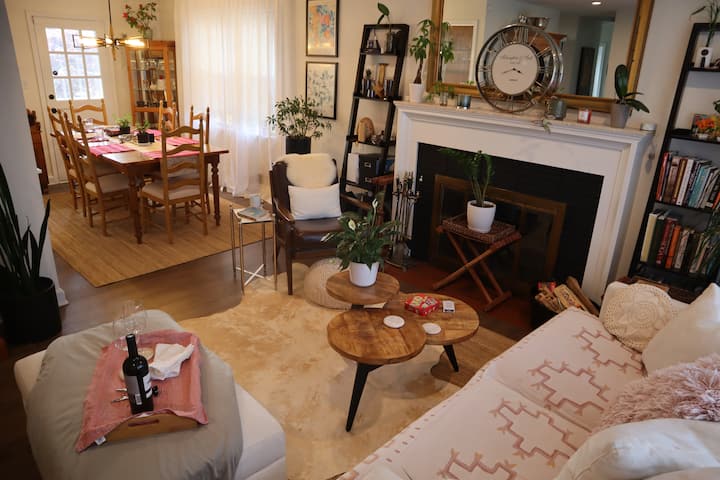Furnished Queen Room - Beautifully Renovated Home - Fairfax, VA