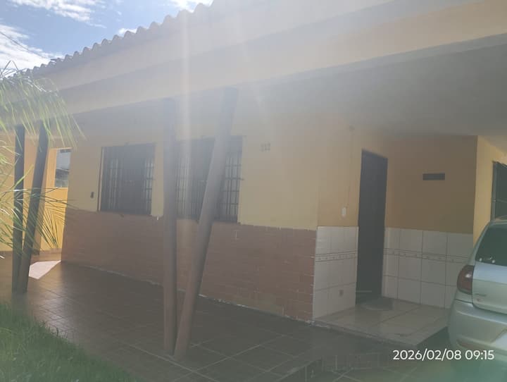 Casa Em Peruíbe, Grande, Com Garagem. - Peruíbe